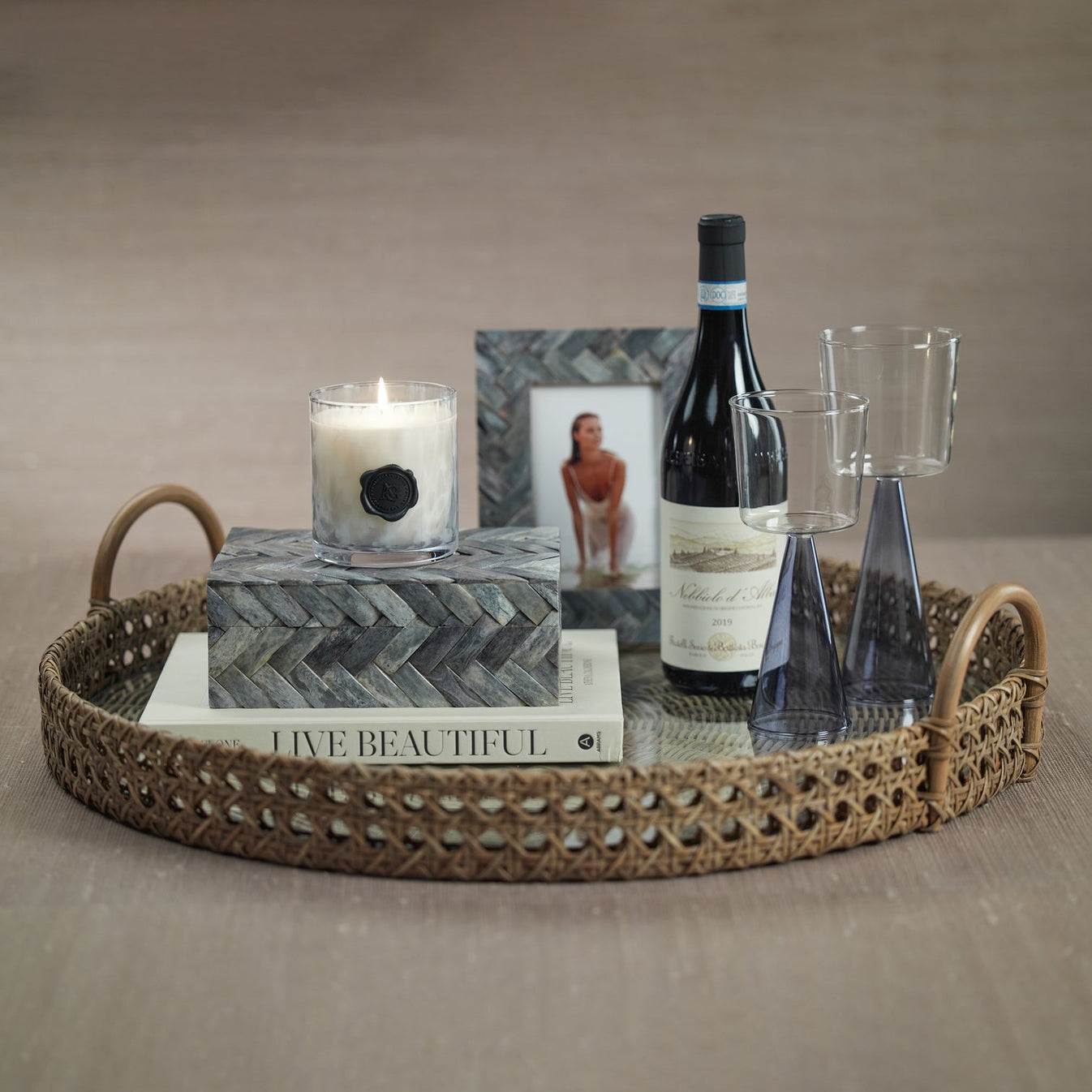 Mayfair Rattan Open Weave Round Tray – CARLYLE AVENUE