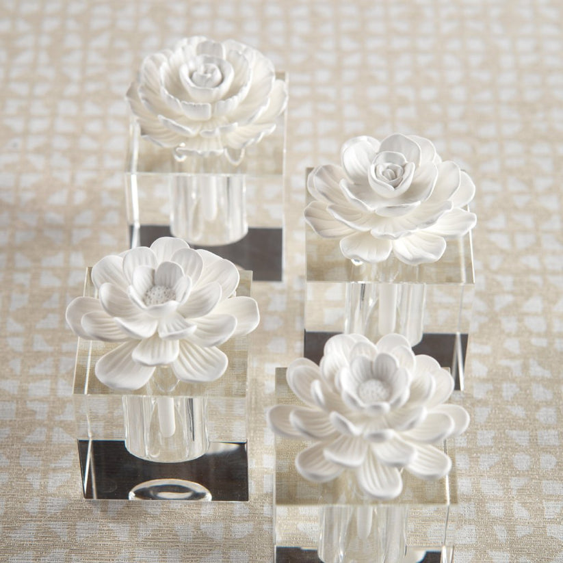Modena Porcelain Flower Diffuser - Small – CARLYLE AVENUE