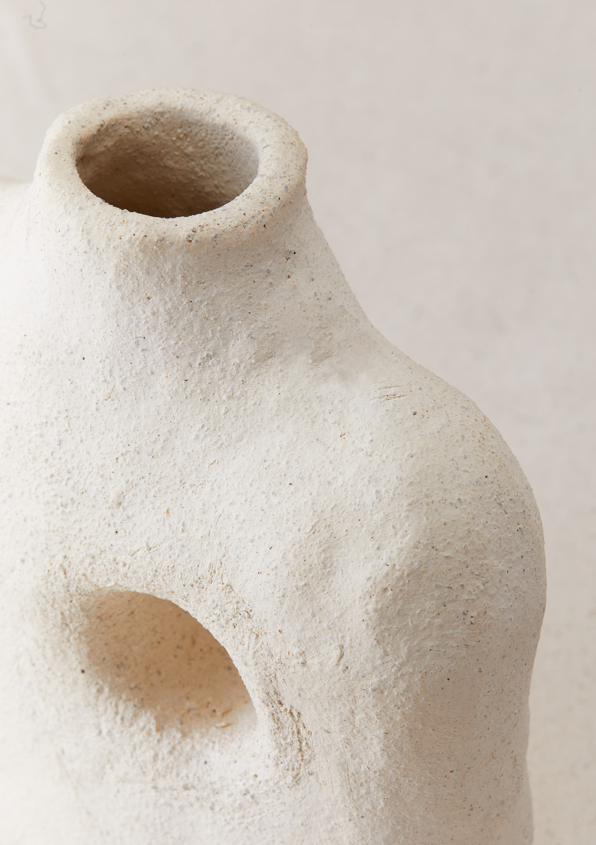 Vivian Ceramic Vase – CARLYLE AVENUE